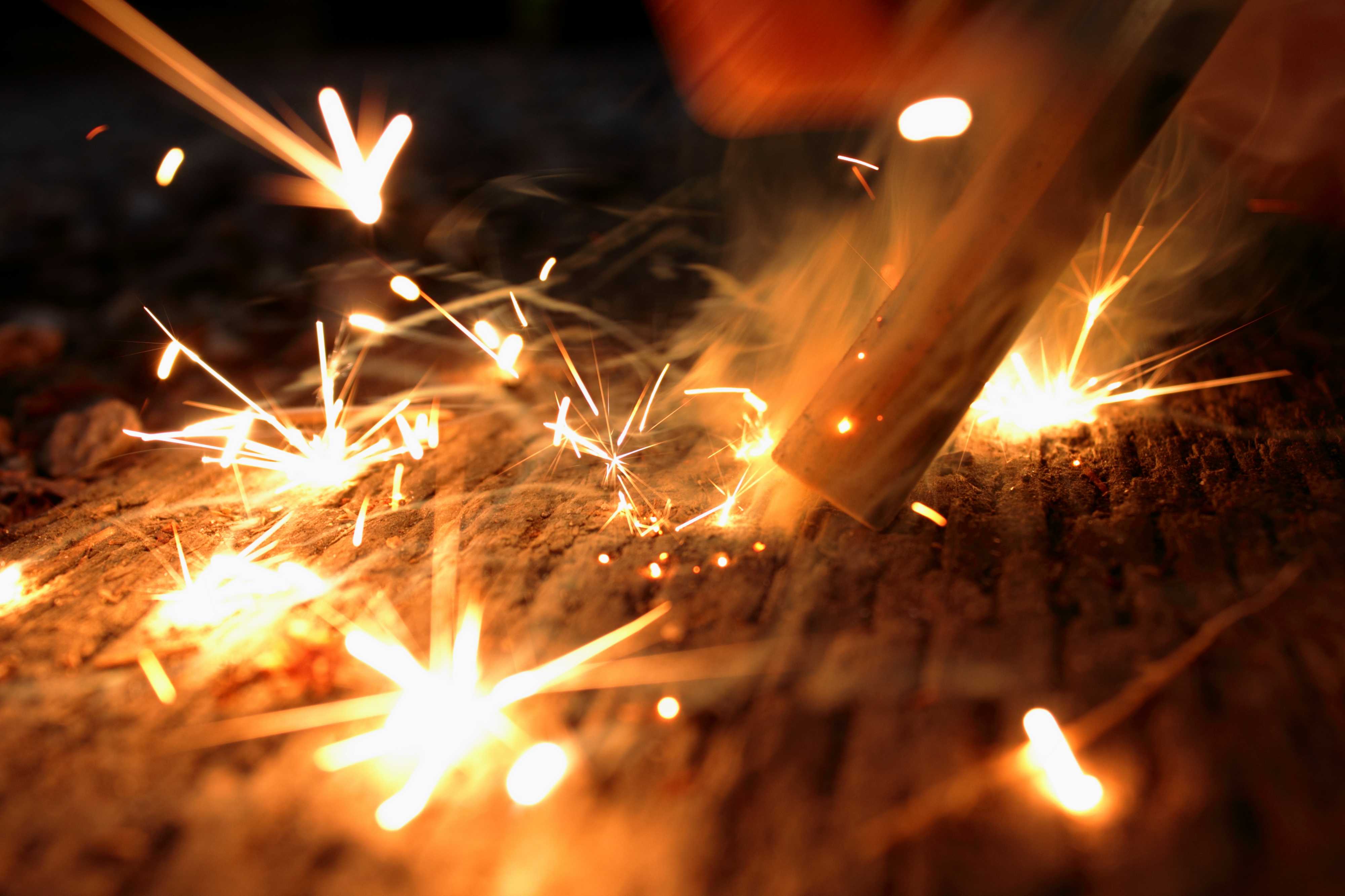 Ferrocerium Firesteel and Leather Sleeve - Review Outdoor Gear